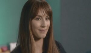 Chi è AD in Pretty Little Liars? Svelato il mistero di Uber A, è Alex Drake