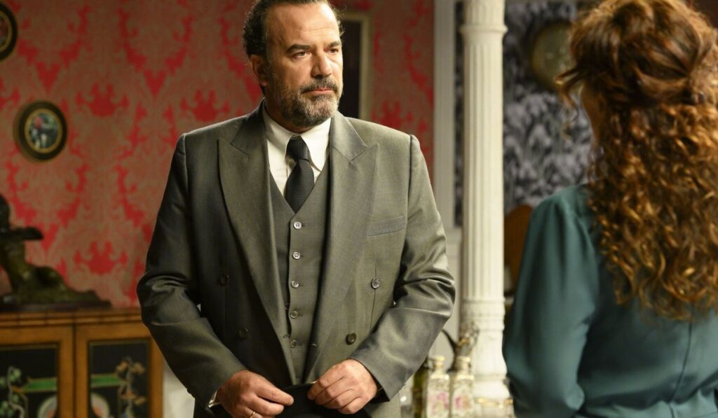 Chi è Manuel Regueiro, l'attore de La Promessa?