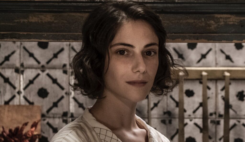 Il commissario Ricciardi intervista a Maria Vera Ratti (Enrica)