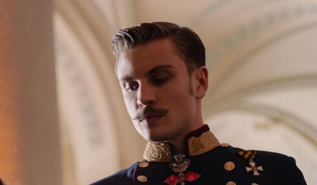 Chi è Jannik Schümann, Franz in Sissi