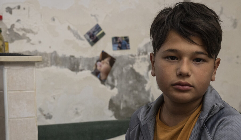 Cast di Resta con me: attori